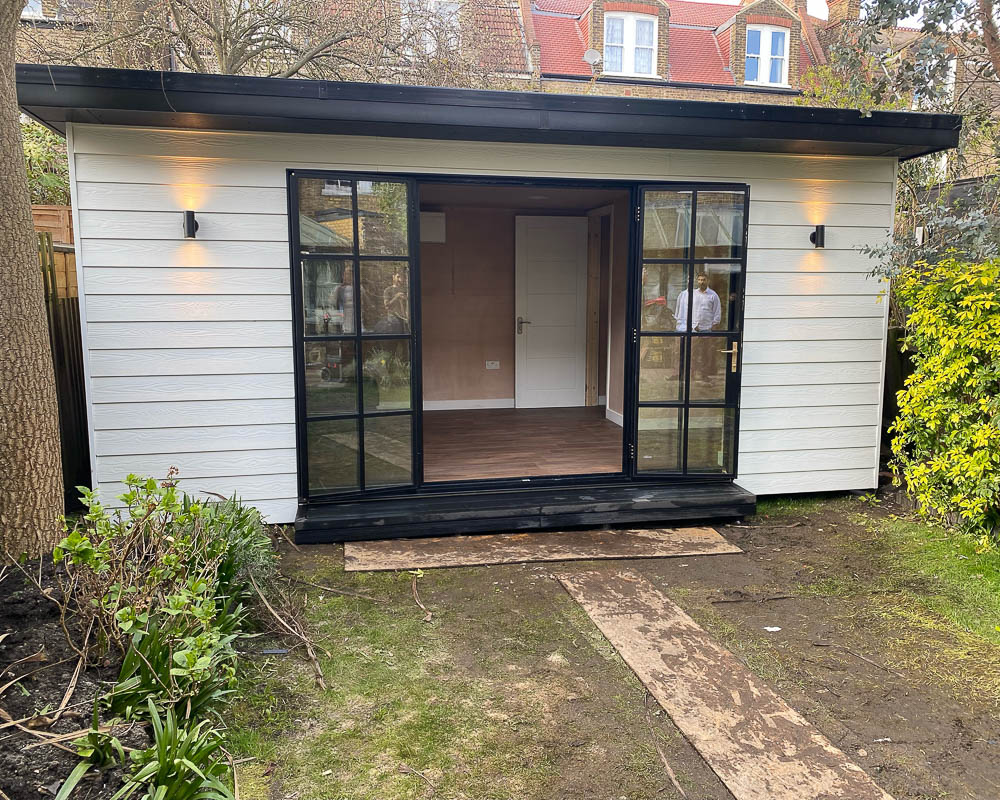 Garden Living Annexes by AMC Garden Rooms